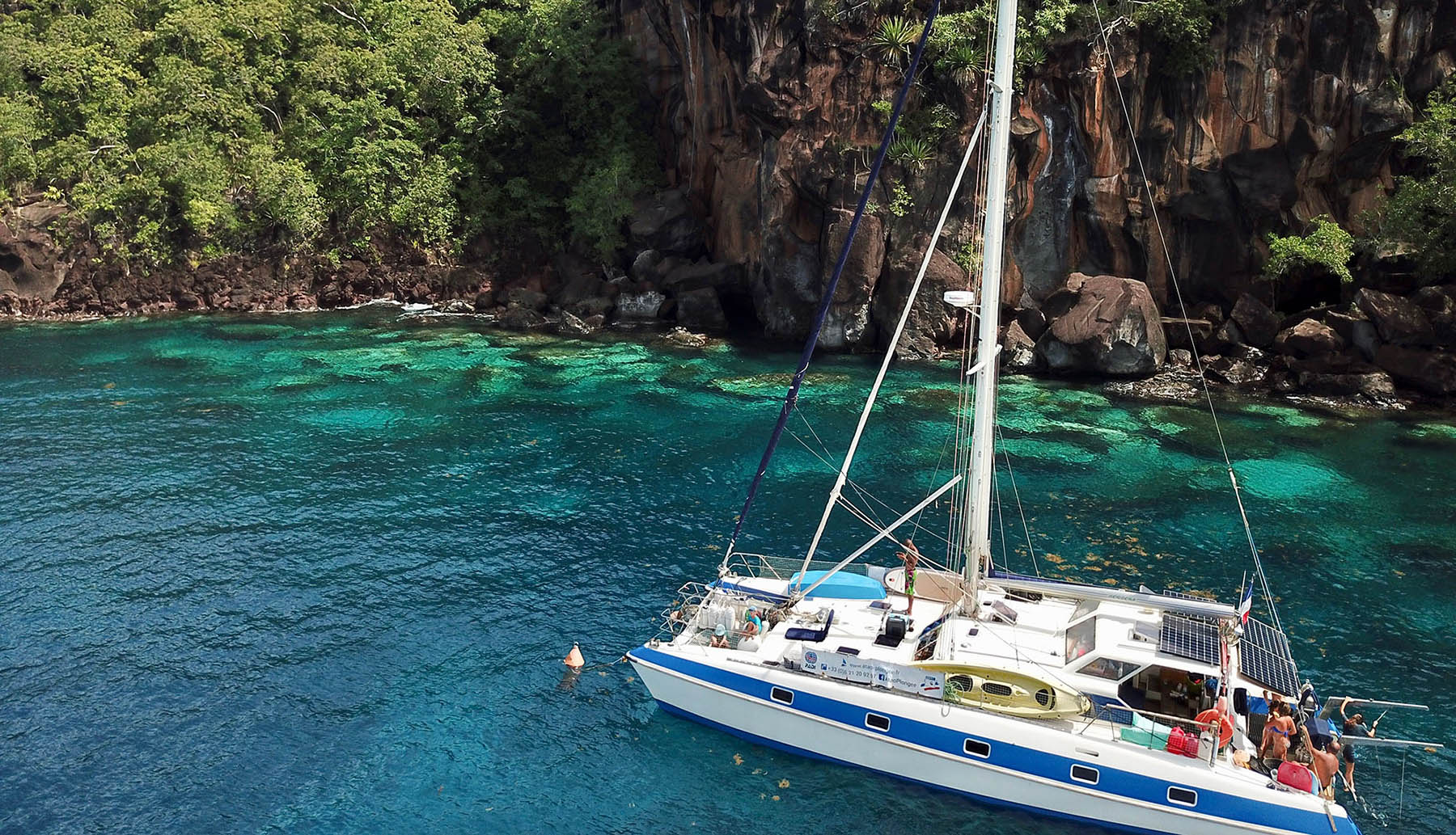 Atao Plongée - Catamaran et Plongée en Martinique